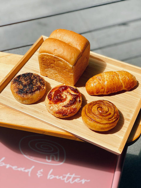 ASSORTMENT BREADS & BUNS – Bread & Butter